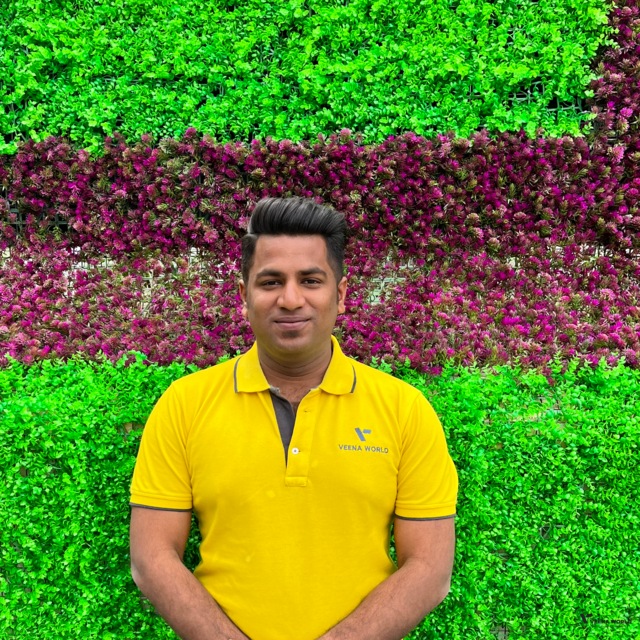 Abhishek Naidu Tour Manager In Indore Veena World