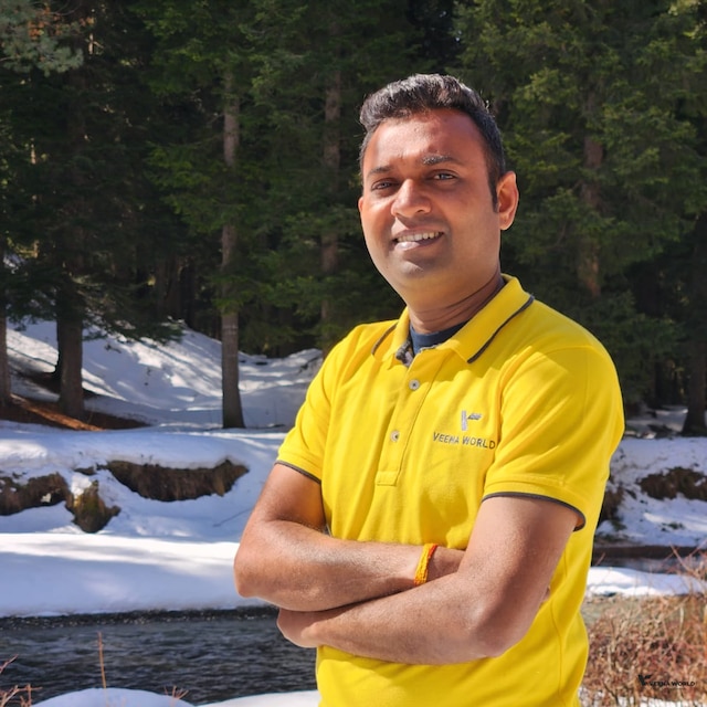 Krushal Chaudhari- Tour Manager | Veena World Krushal Chaudhari- Tour Manager | Veena World